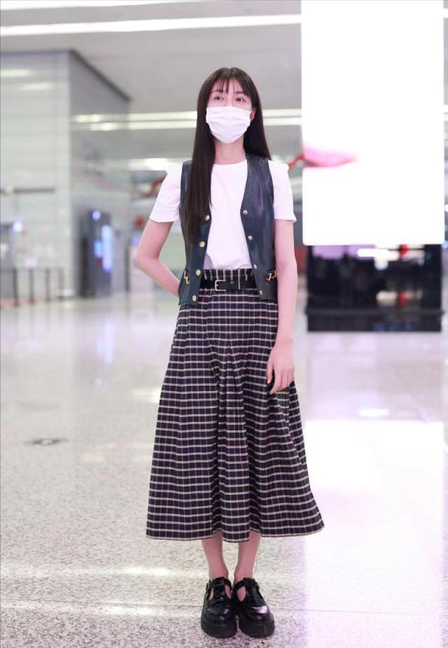 Shen Mengchen walked to the airport after the rumor of the marriage ...