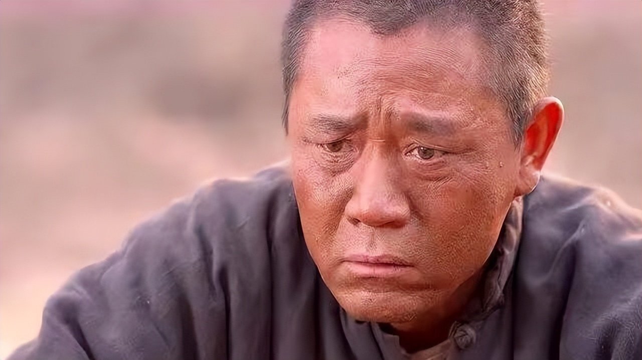 67-year-old Chen Baoguo, a clear stream in the entertainment industry - iNEWS