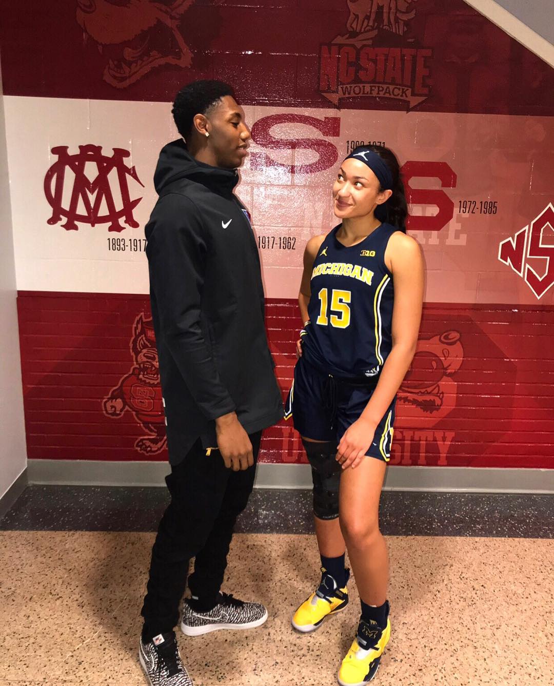 Knicks No. 9 Barrett and Asian girlfriend Hailey Brown - iNEWS