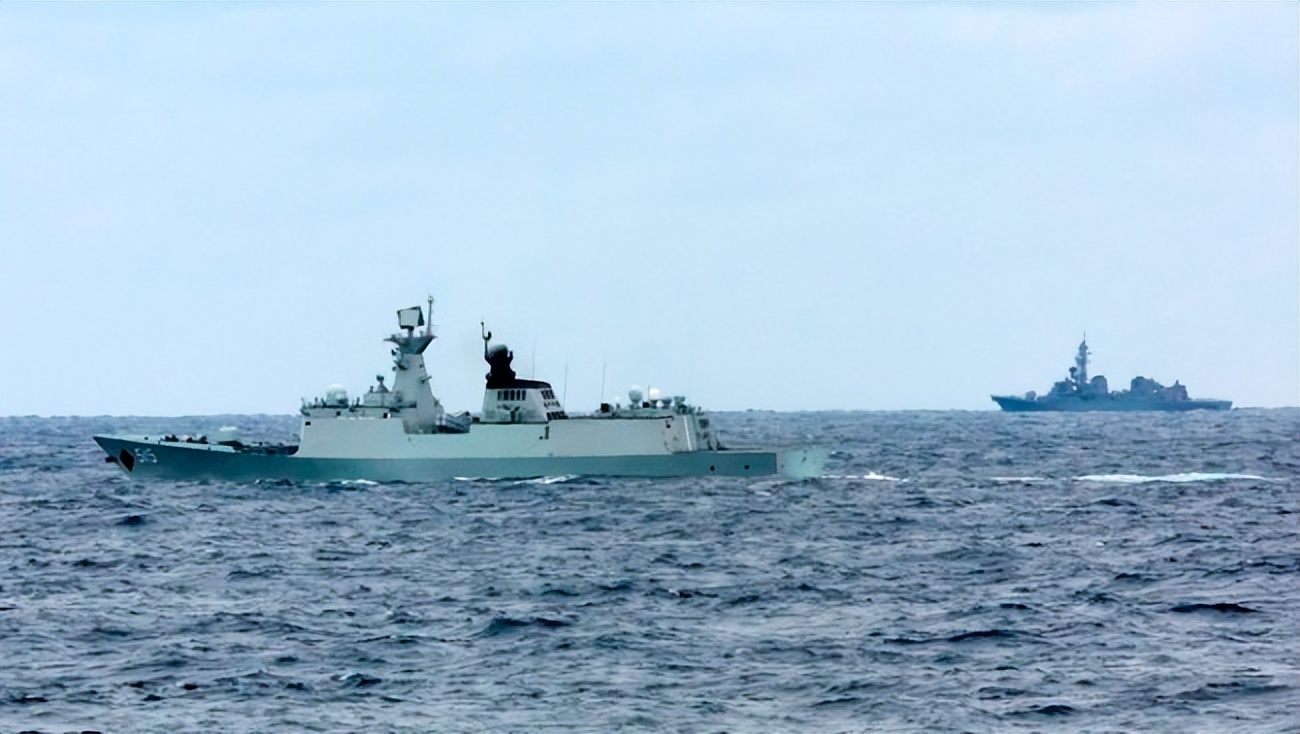 The Chinese and American aircraft carriers may have confronted for the first time, the Chinese ...