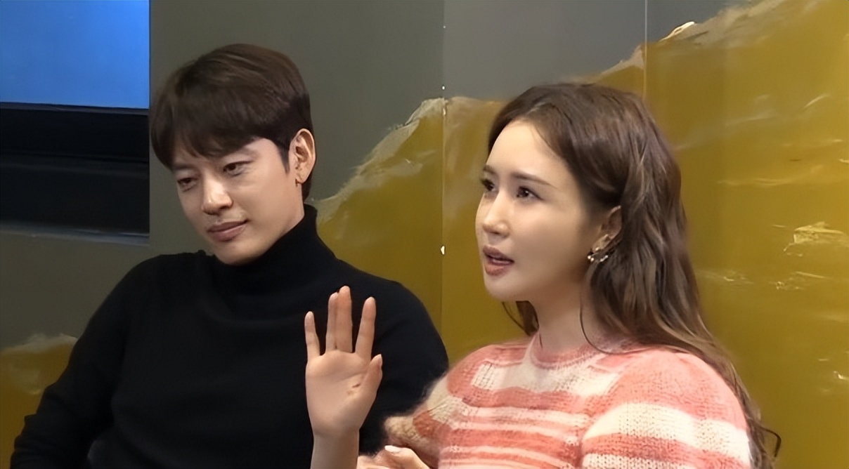 Lee Da Hae and her boyfriend's eight-year long-distance love run ended ...