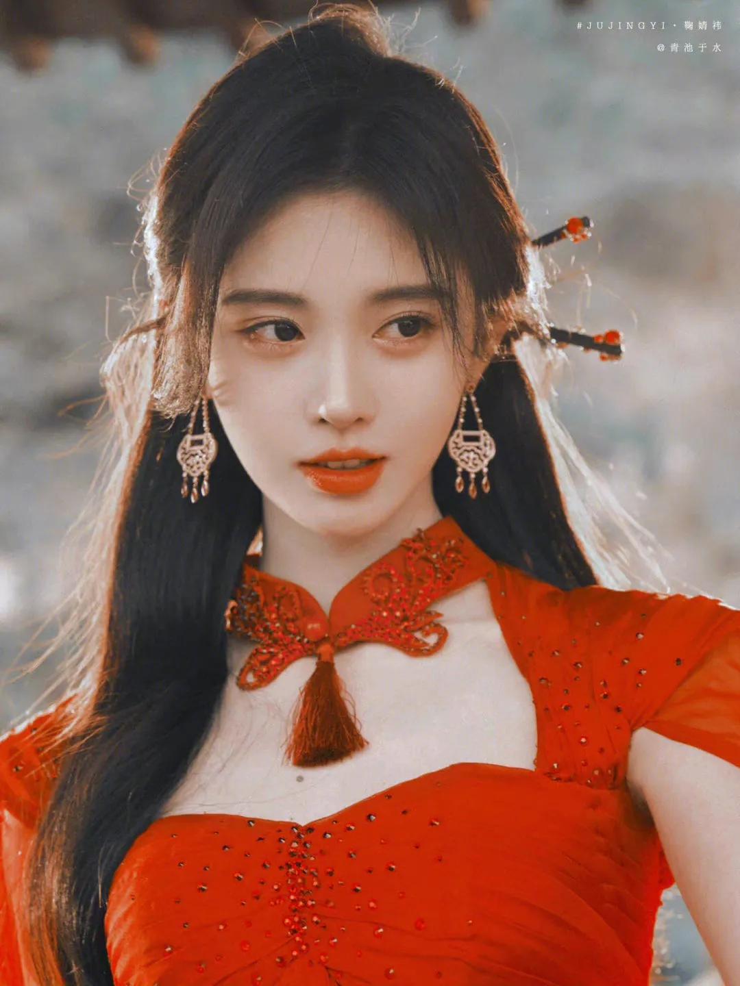 The national style girl Ju Jingyi? - iNEWS