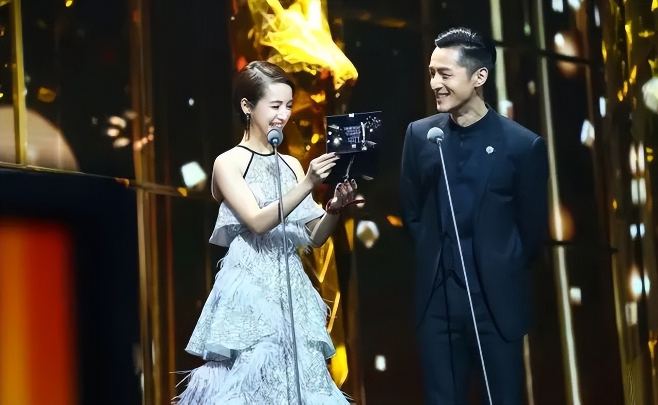 Ge Siqi exposes Ariel Lin again, and the whole Internet explodes - iNEWS
