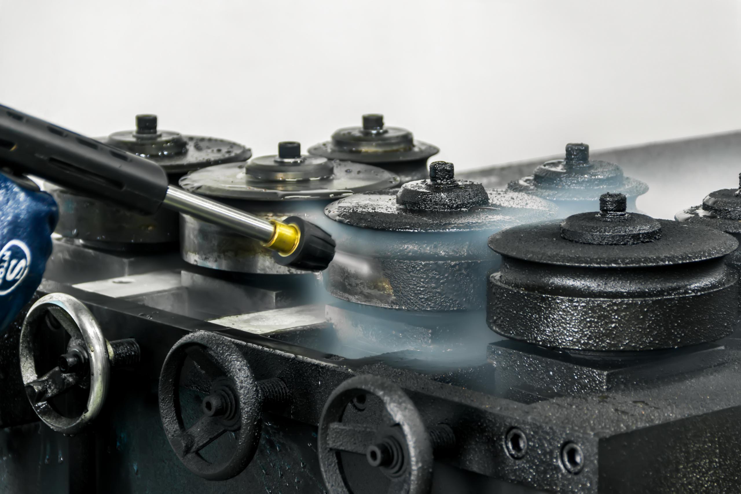 Advantages and applications of high temperature steam cleaning machine ...