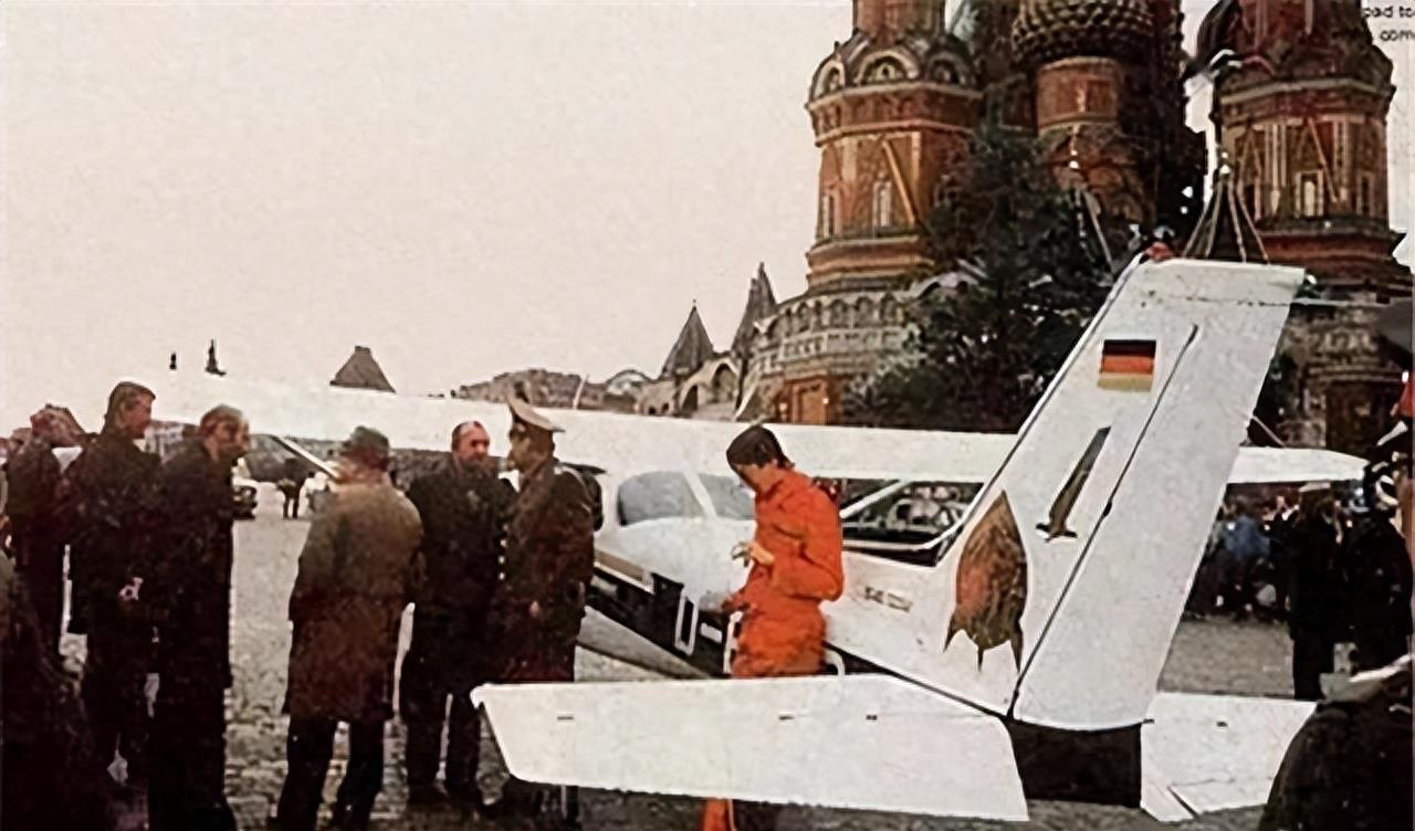 "Communism" that serves the enjoyment of a few people - the "special ...