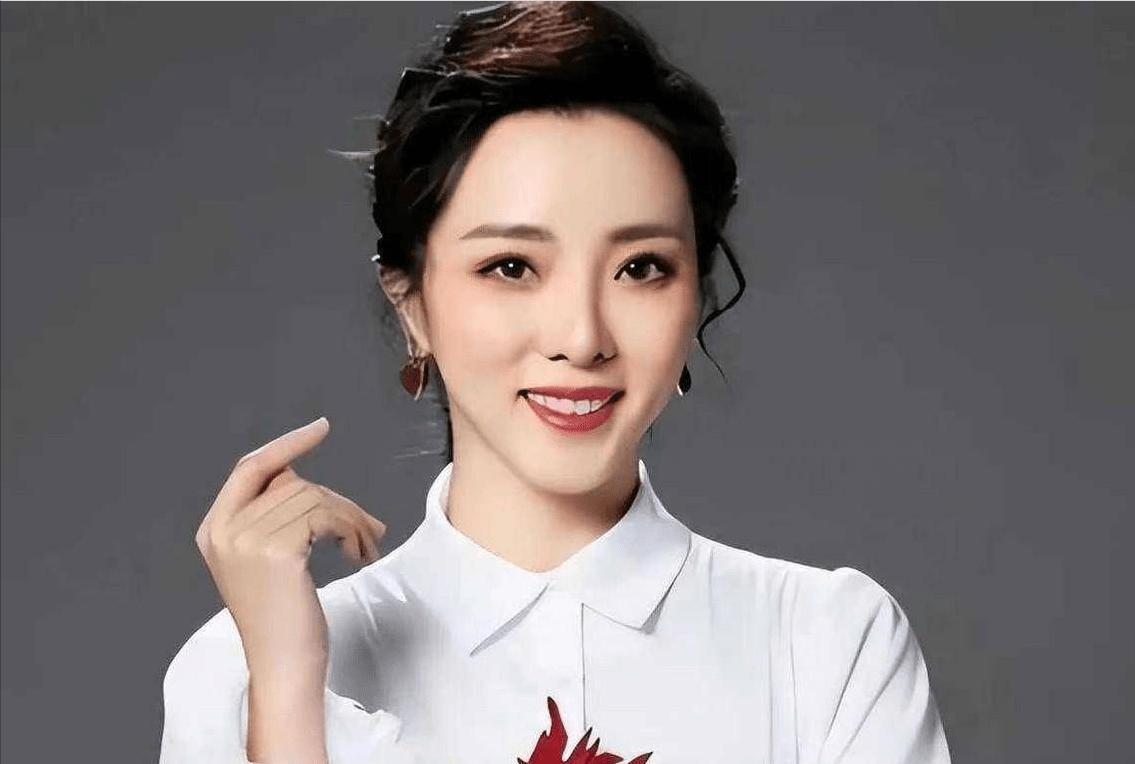 Li Sisi suddenly posted an article, just 23 words exposed the truth ...