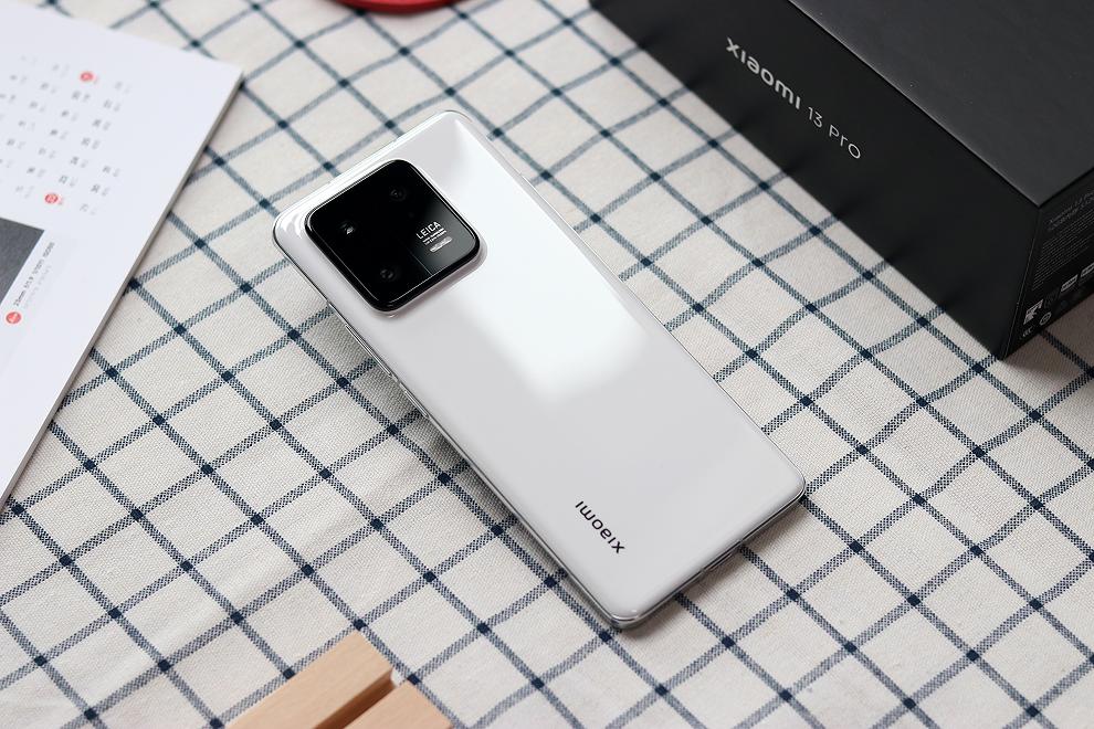 The four mobile phones released before New Year's Day all have a ...