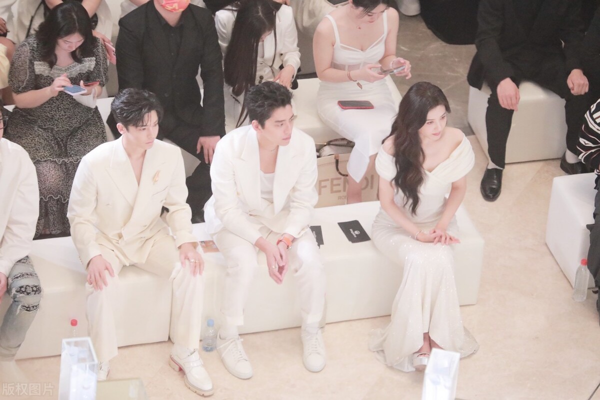 Hou Minghao, Wang Dalu, Zeng Li, and Zhang Jiani appeared in the same ...