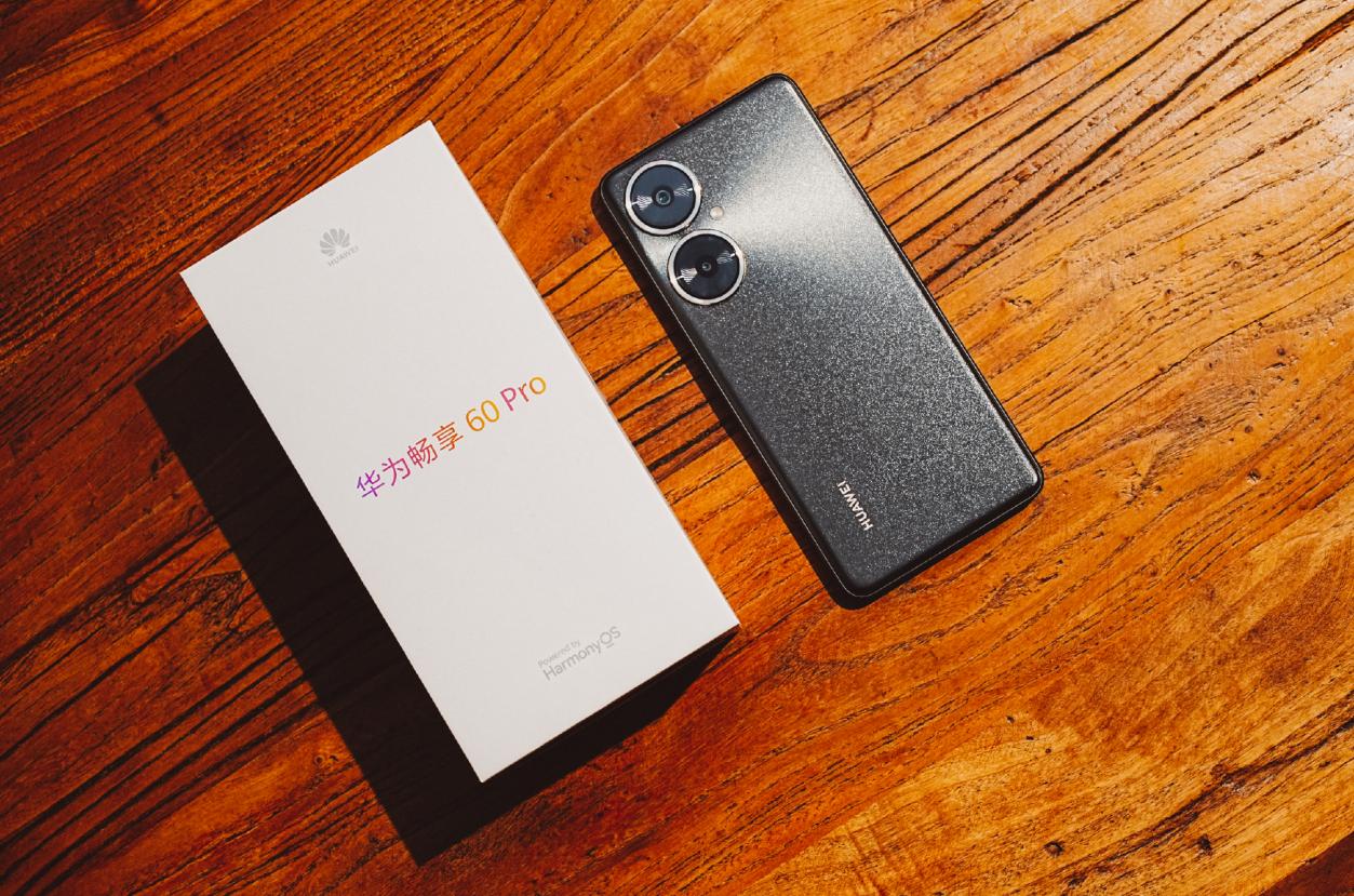 Hands-on review of Huawei Enjoy 60 Pro: classic double-ring + narrow ...