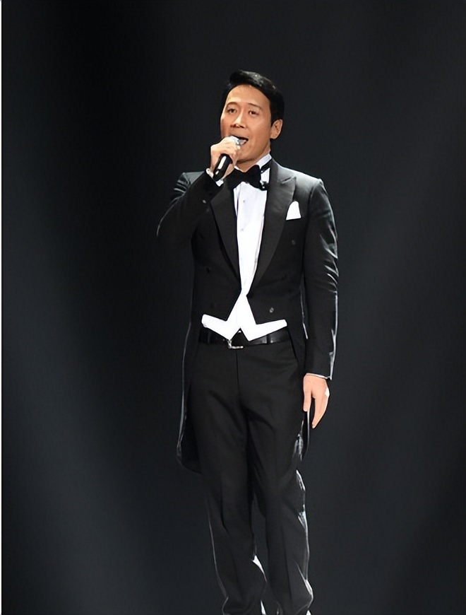 The king of heaven is old? 56-year-old Liming sang in bodysuits and ...