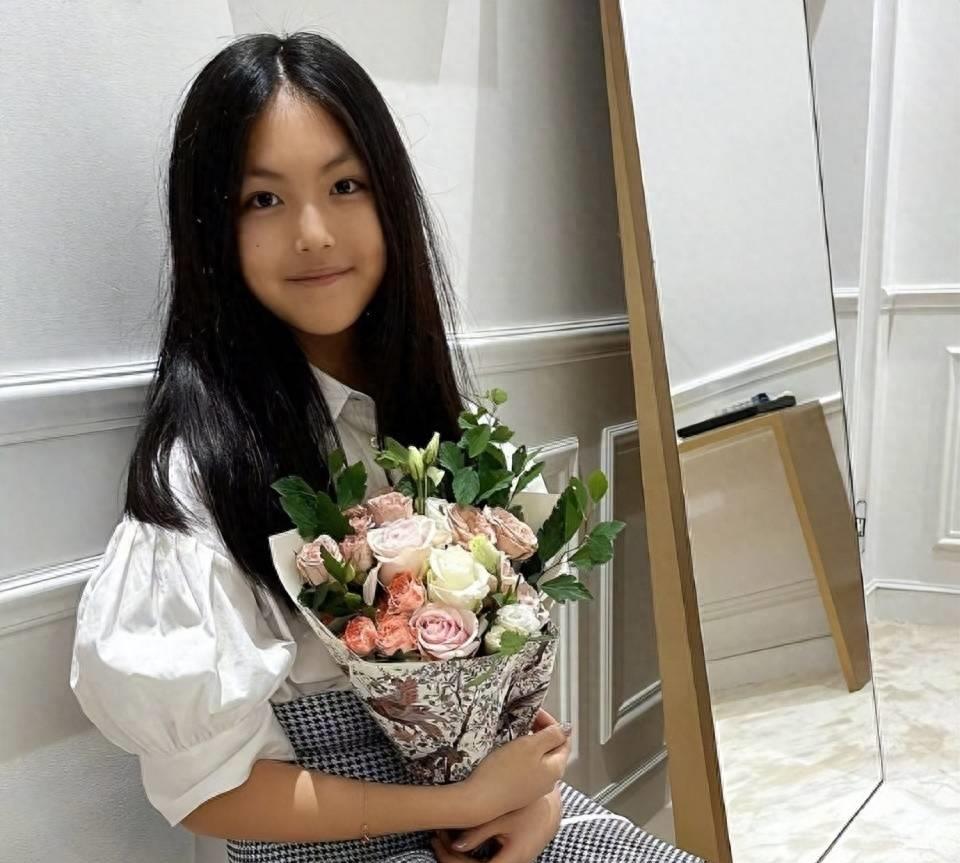 Wang Shiling: The price of two sets of looks exceeds 70,000, and ...