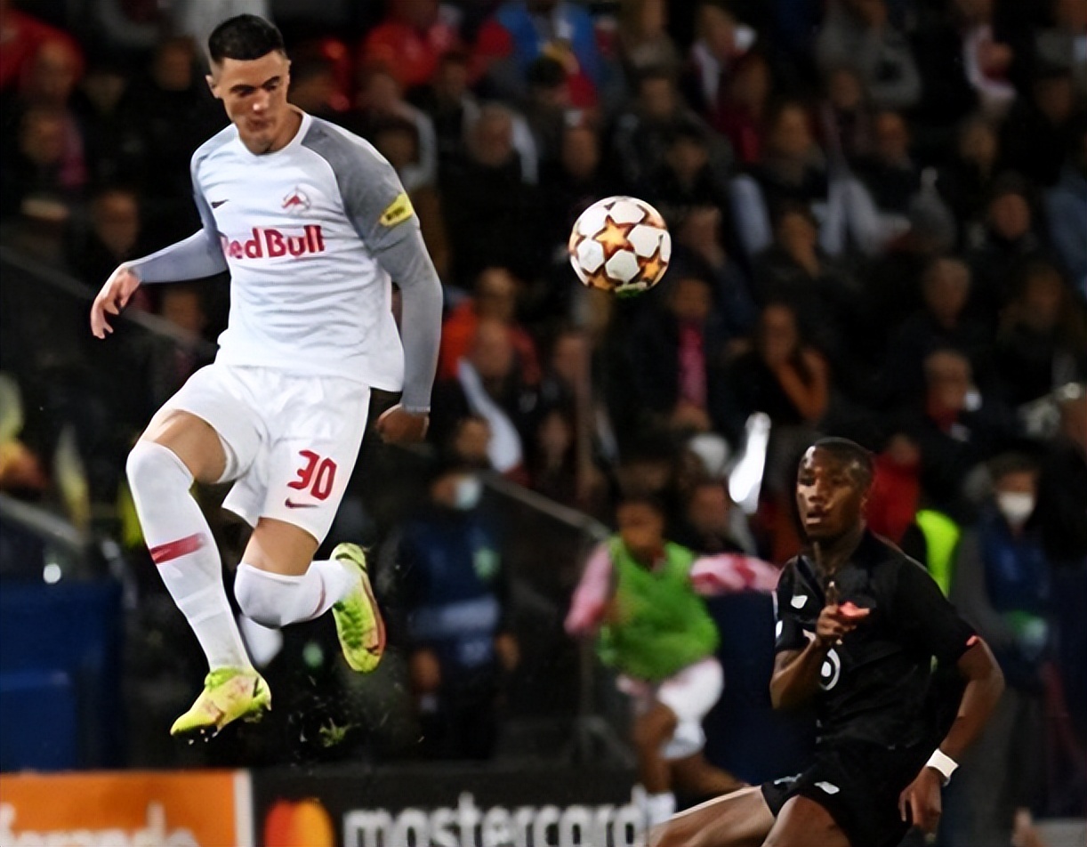 One in and one out, Manchester United challenged Cristiano Ronaldo ...