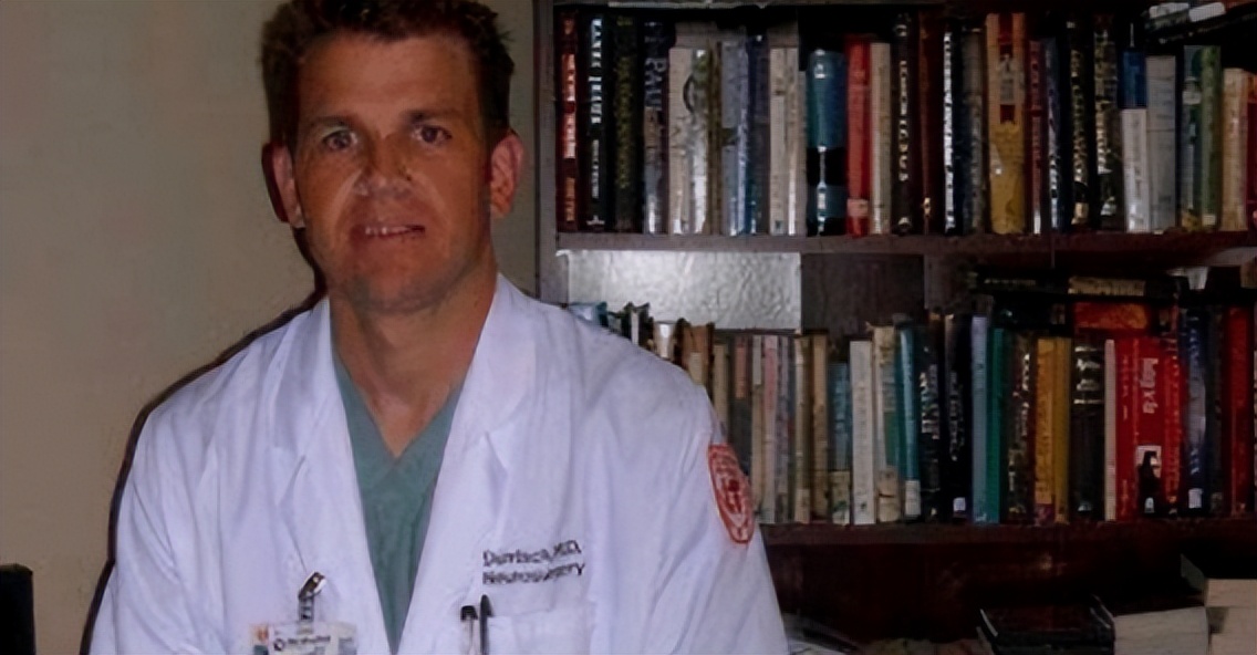 A classic of horror movies! Why do people applaud a criminal who ...