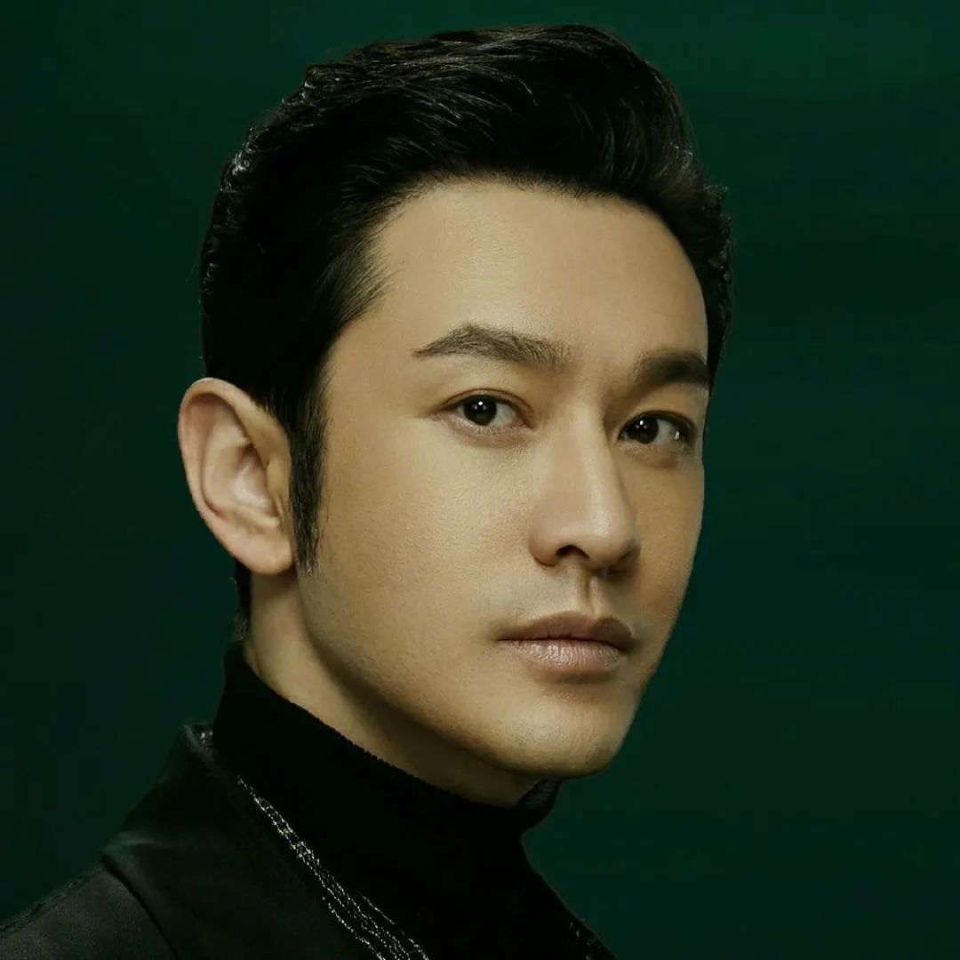 Huang Xiaoming posted a photo saying that eating too much causes ...