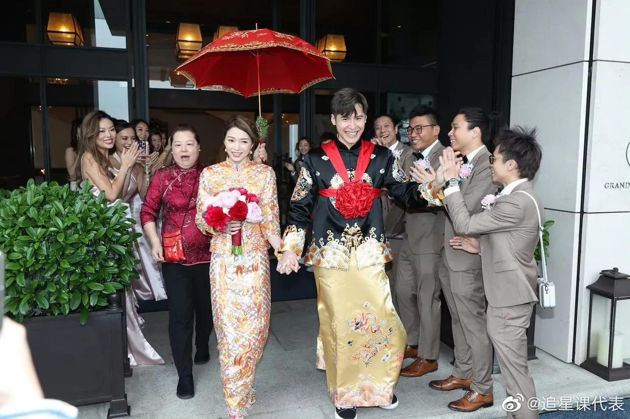 Jade female singer Lian Shiya gets married! The dowry of seven pairs of ...