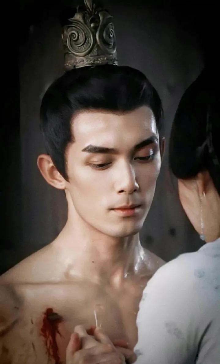 Wu Lei, from child star to male star, every shot is growth - iNEWS