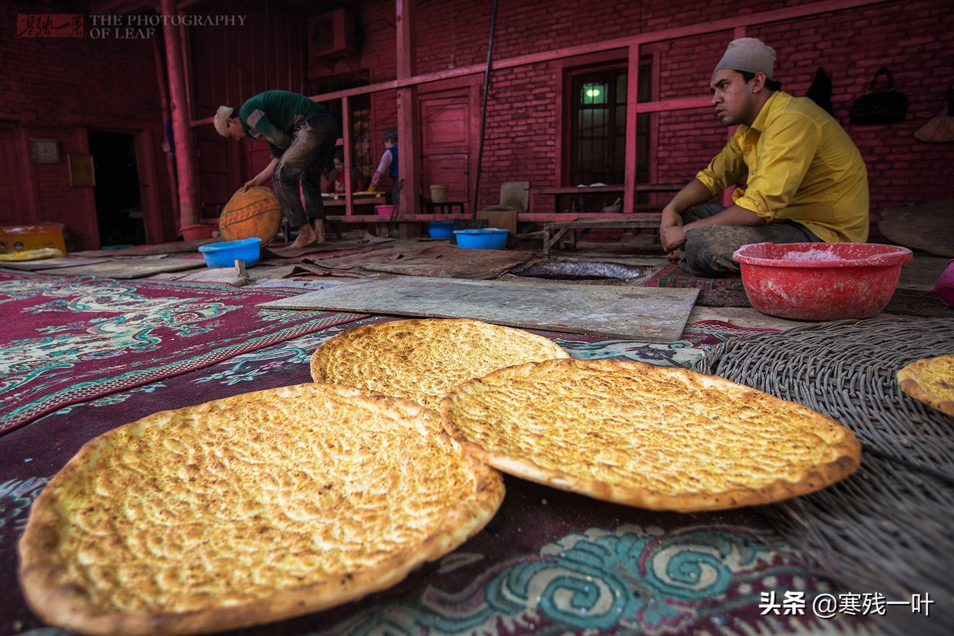 Explore the legendary Xinjiang Kuqa big naan, the big wheel naan is 4 ...