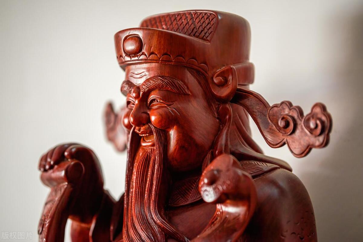 Cleaning and maintenance of mahogany small pieces - iMedia