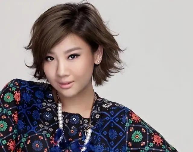Hong Kong princess Zheng Xinyi: After giving up weight loss, she lived ...