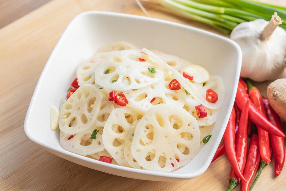 The cold lotus root slices will turn black as soon as they are boiled ...