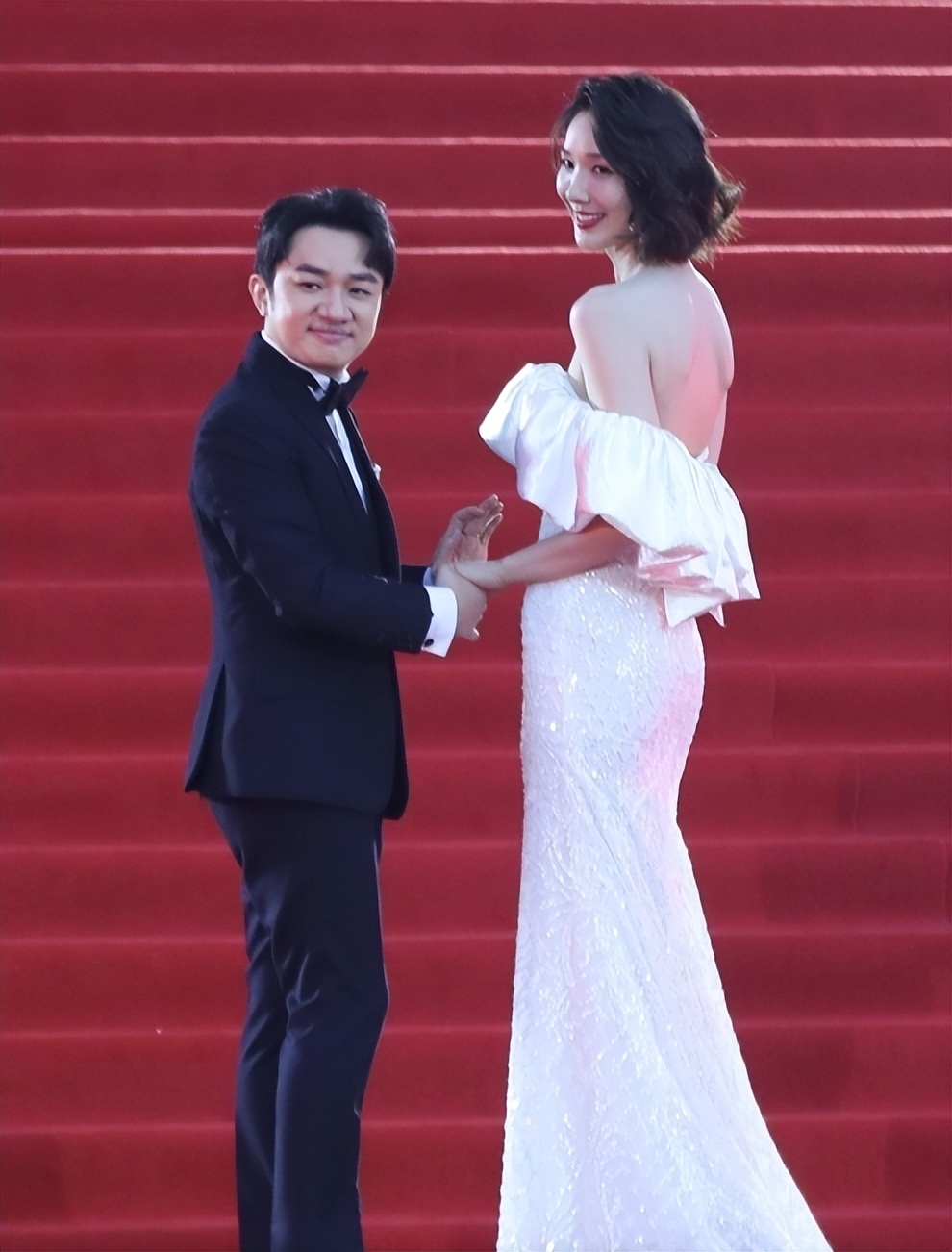 Li Yanan took photos of the red carpet of the Beijing Film Festival ...