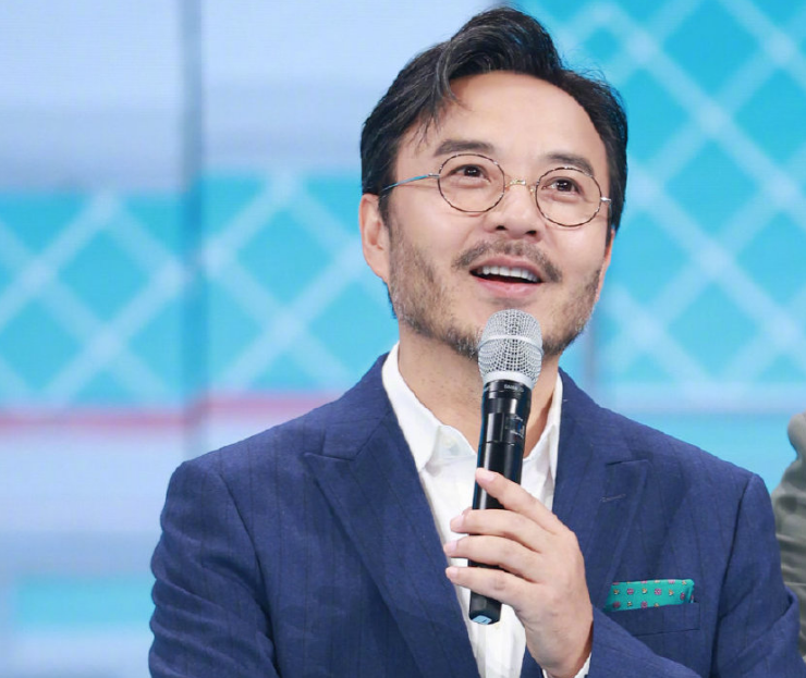 "Everyday Upward" was suspended, Wang Han was caught on fire, and he ...