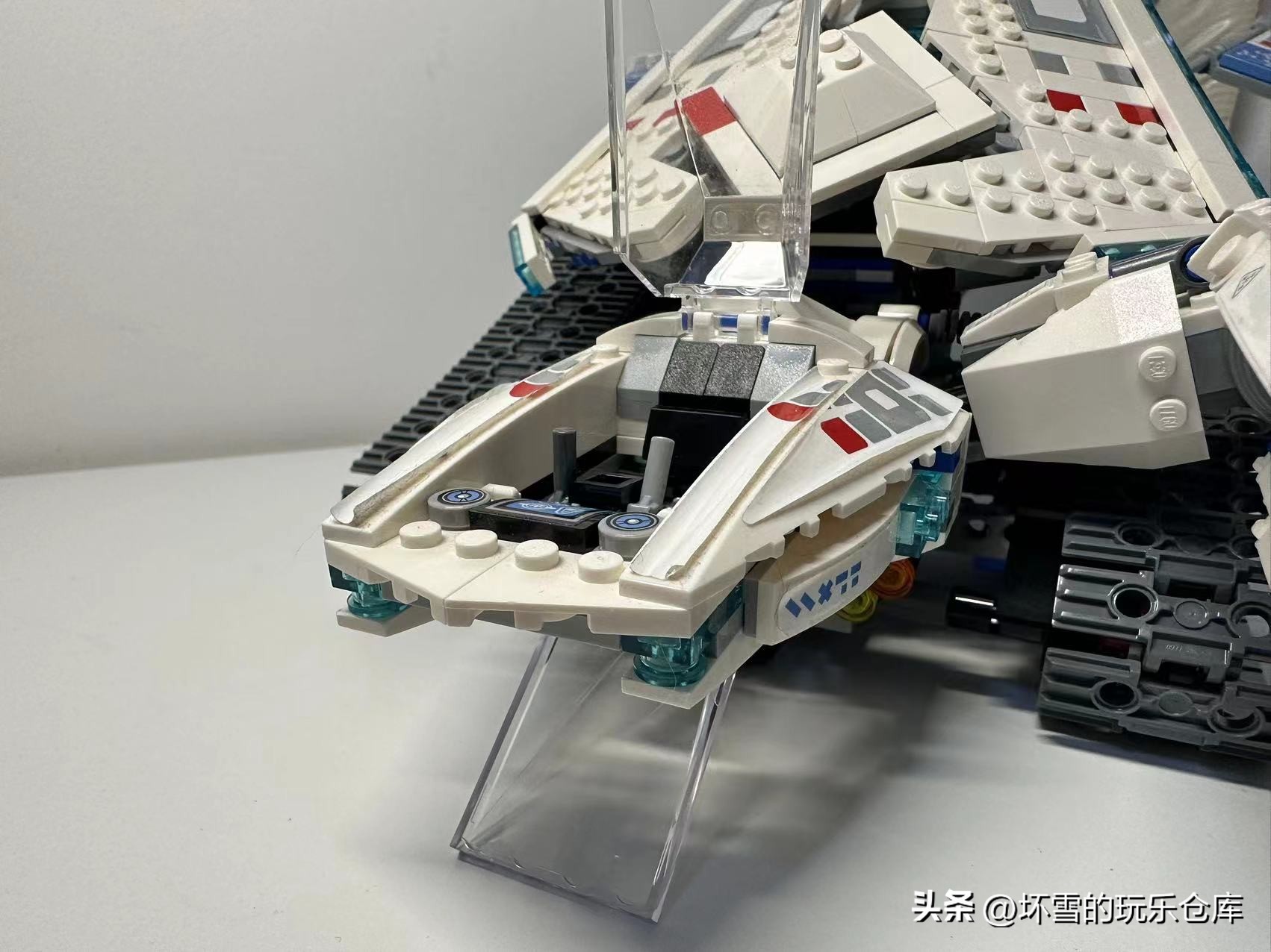 Try LEGO Phantom Ninjago 70616: Ice Tanks! invincible - iNEWS