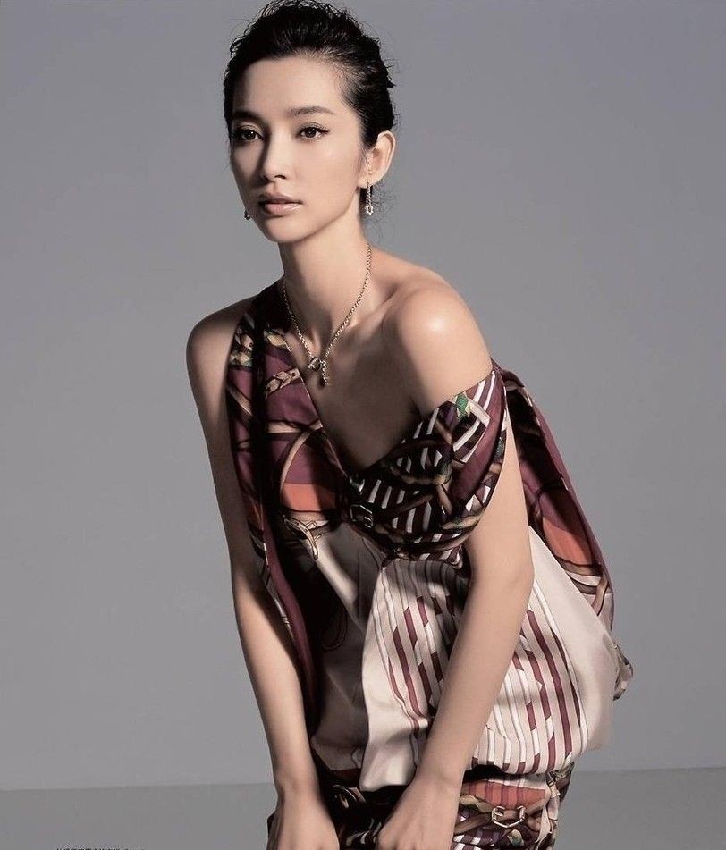 Actress Clothing - Li Bingbing (4) - iNEWS