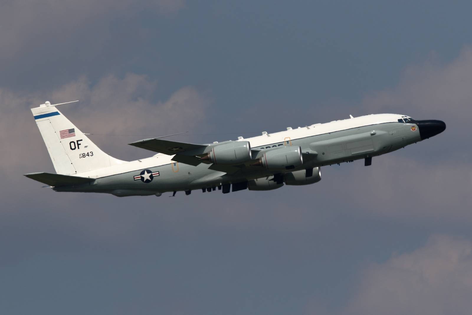 Well done! The US reconnaissance plane broke into the "Round Island ...