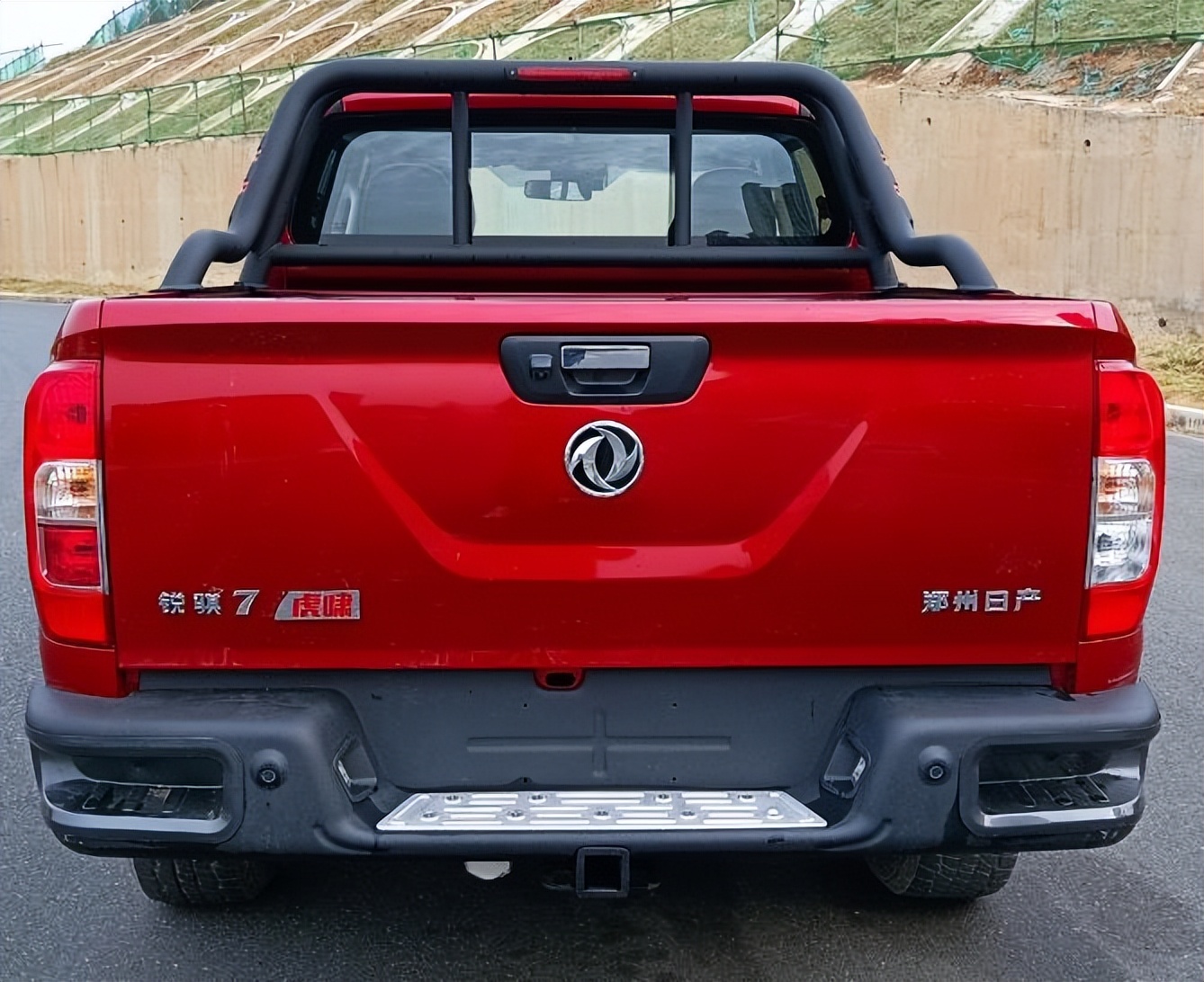 Ruiqi 7 off-road version exposed, with 2.3T diesel/2.4T gasoline, multi ...