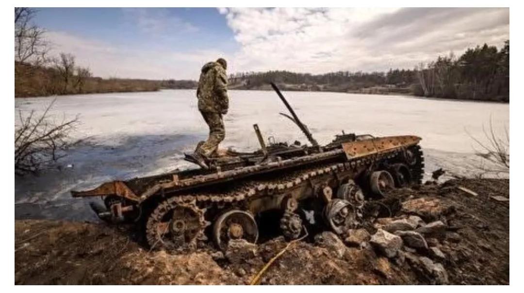 Ukrainian muddy roads become secret weapon against Russian army - iNEWS