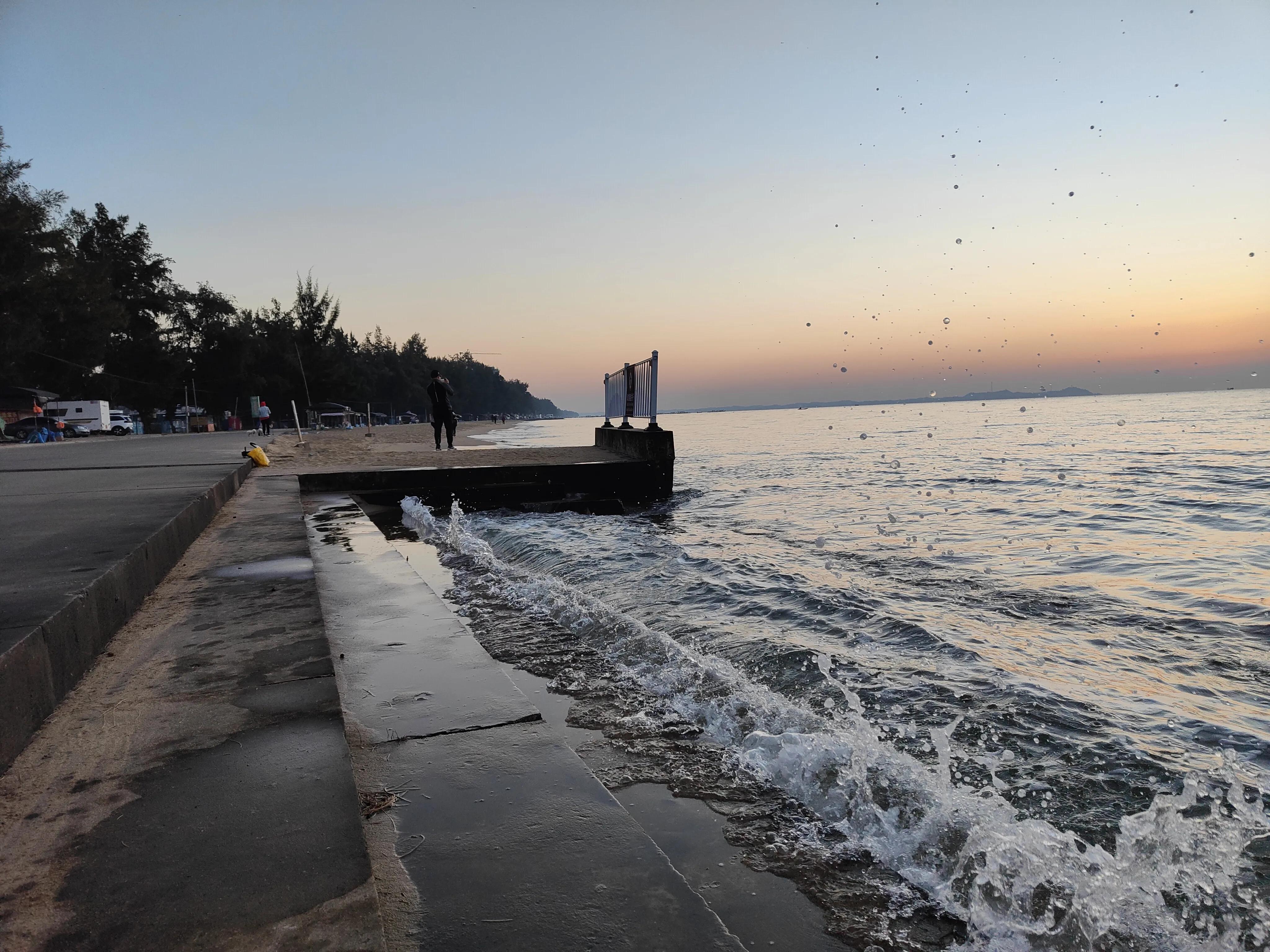 Wanwei Golden Beach, Dongxing, Guangxi - iNEWS