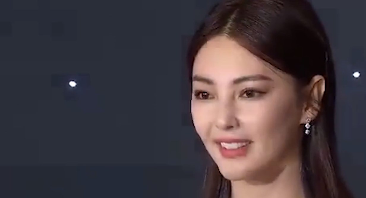 The red carpet looks like an actress's mirror, Cai Ming can't recognize her at all, and Liu ...
