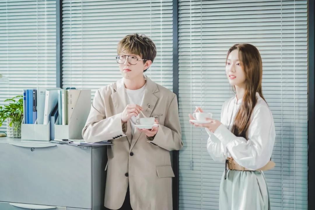 Feng Wanhe, a sweet and charming goddess - iNEWS