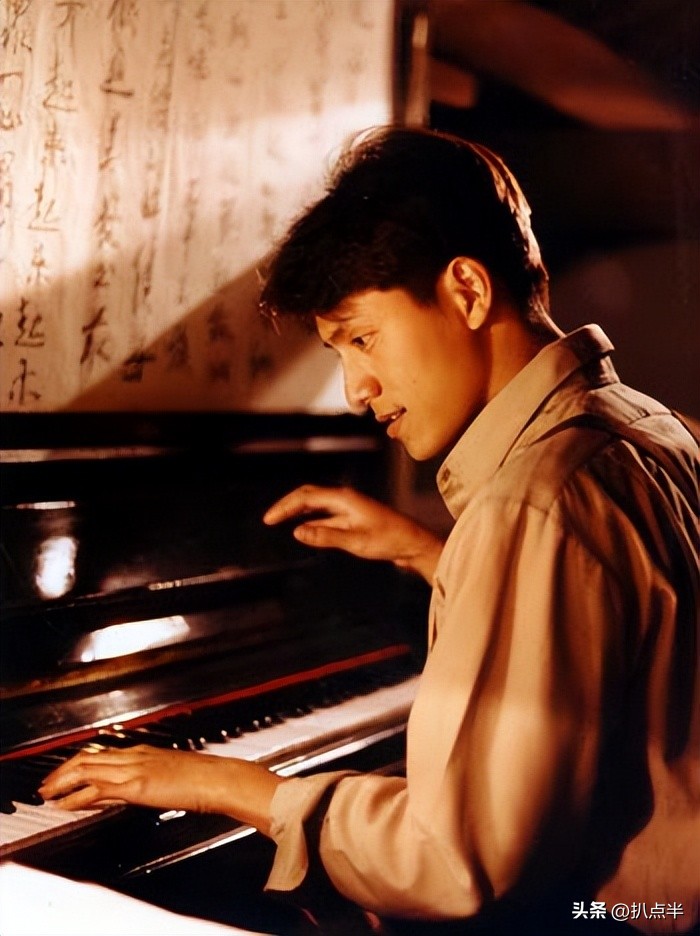 Liu Liqi: In "Wulin Biography", the biggest label is still Huang ...