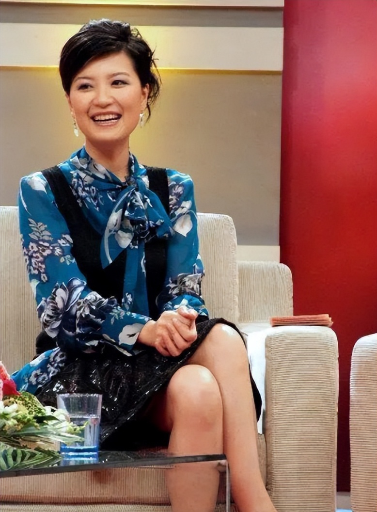 The first sister of Dragon TV, married the returnee husband and gave ...