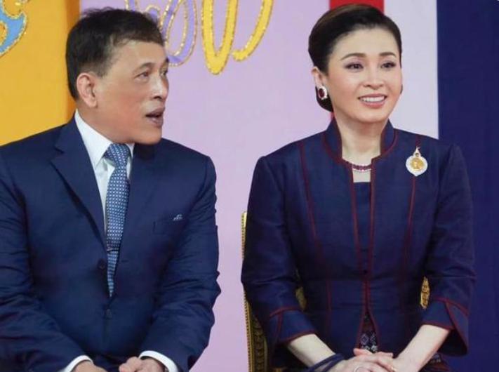 Sutida changed into new clothes and appeared on the poster, wearing ruby earrings to appear in ...