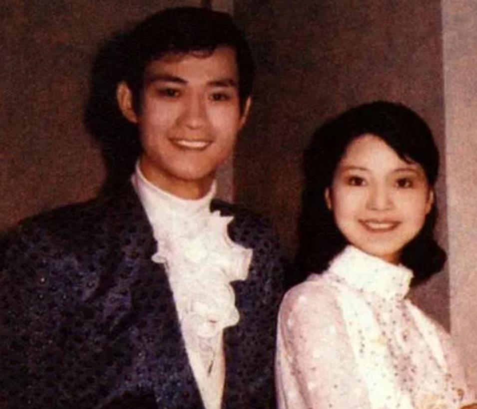 Both are Zheng Shaoqiu's children, when comparing Zheng Xinyi and Guan Jinghua's two daughters ...