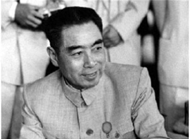 In 1967, how was Puyi buried after his death? Premier Zhou: Respect the ...