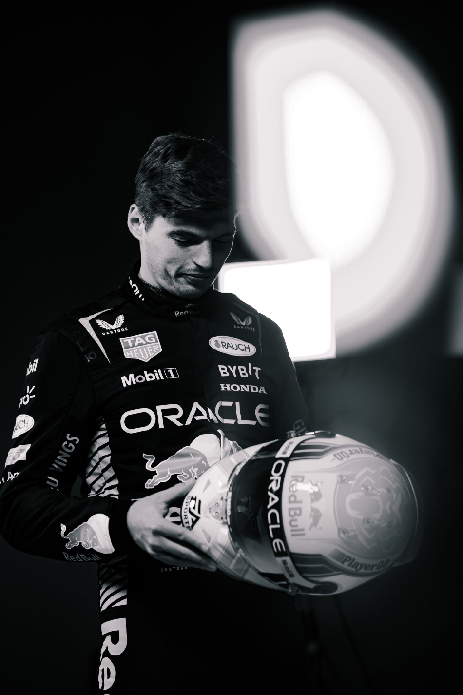 F1 Red Bull Racing released the new RB19 livery for the 2023 season on ...