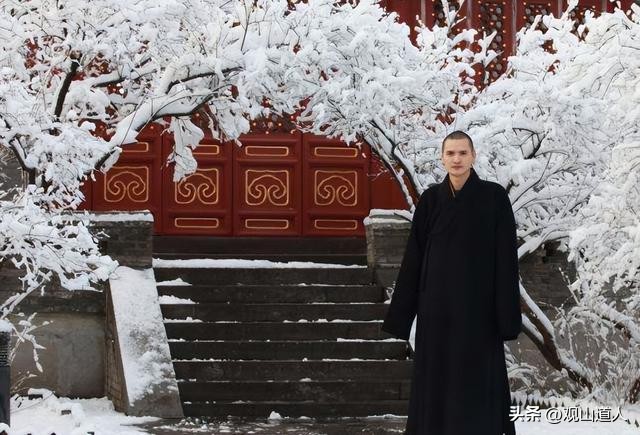 "The Most Handsome Monk" Shi Mingxin: At the age of 29, he resigned ...