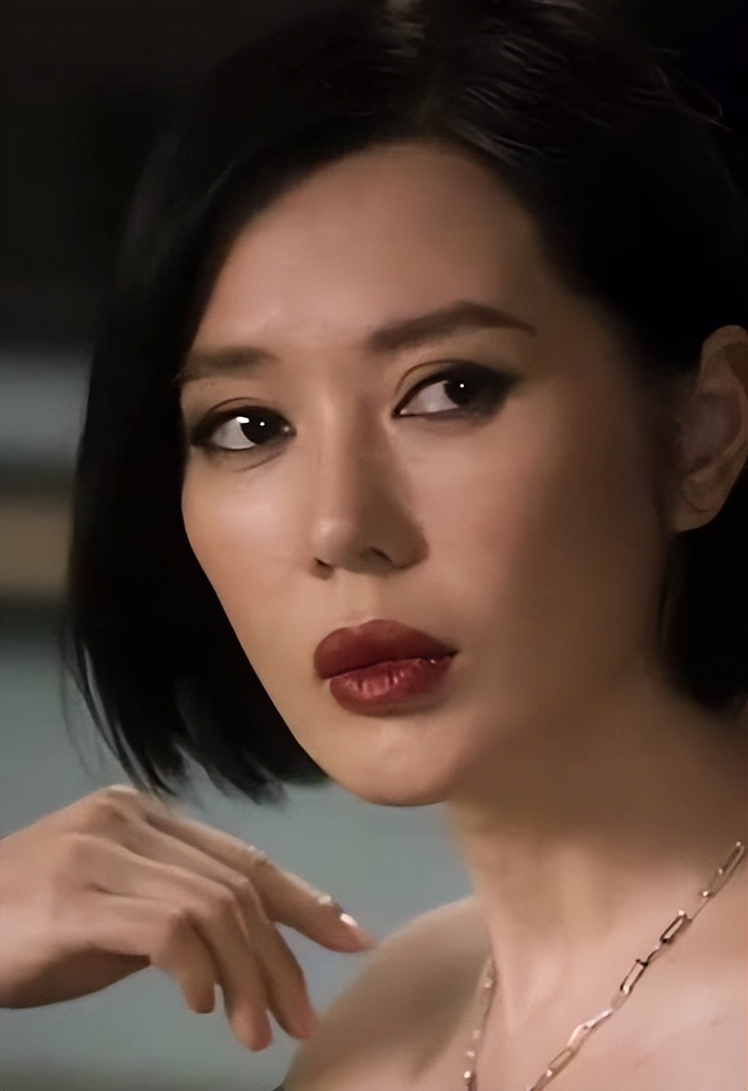 Xu Qing's hips, Li Xiaoran's chest, Yu Nan's lips, middle-aged actresses are too sexy - iNEWS