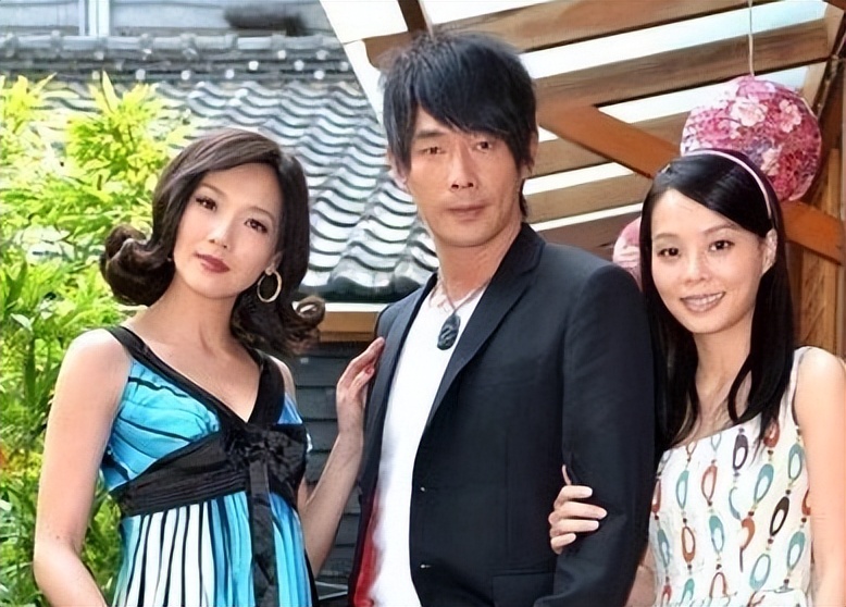 "Prince of Love Songs" Huang Pinyuan: The middle-aged divorced and never left home, his ...