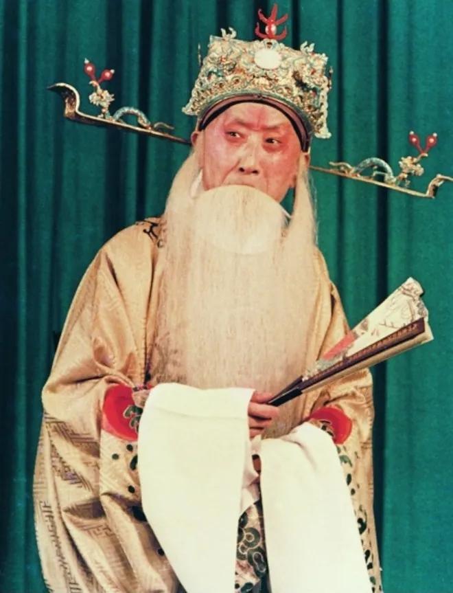 Opera masters Ma Lianliang, Ye Shenglan, and Yan Fengying were all ...