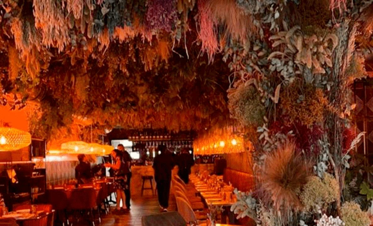 internet celebrity's "flaming pizza" causes tragedy! The restaurant was ...