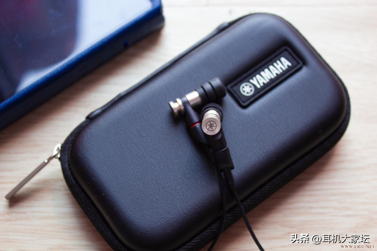 Even the appearance is so different!Niche Japanese flagship Yamaha EPH-200 detailed evaluation ...