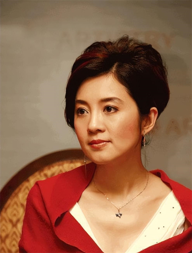 She is known as Ni Ping's heir, but she became a junior in Luyu and ...