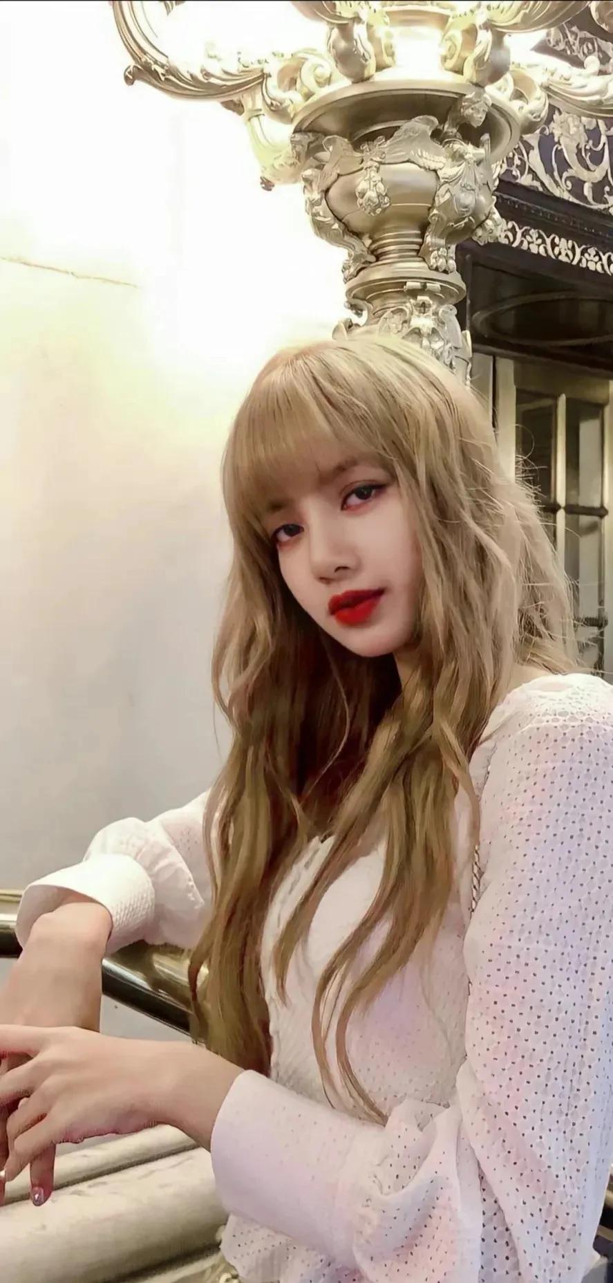 Stunning photos of Lisa - iNEWS