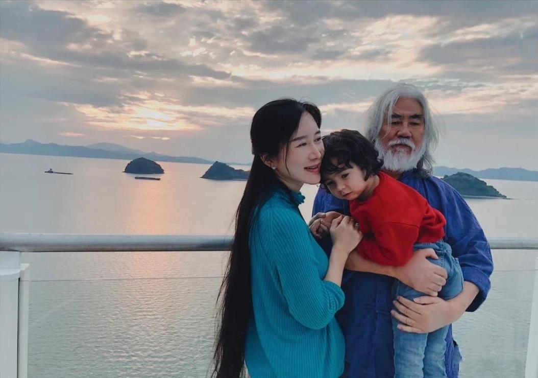 41-year-old Du Xinglin: married 72-year-old director Zhang Jizhong, and ...