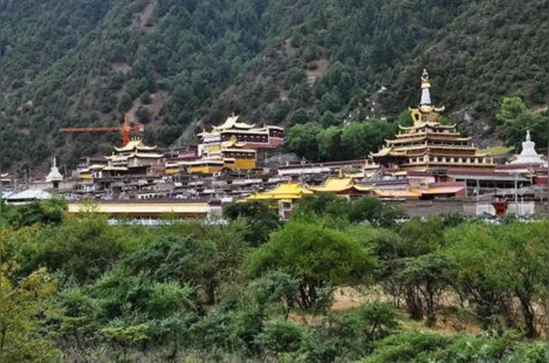 Reading the poignant story of Cangyang Gyatso's life: the fate of ...